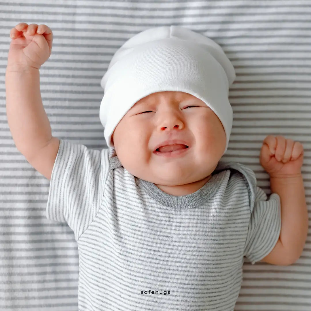 How to Soothe a Baby with Colic (Home Remedies)